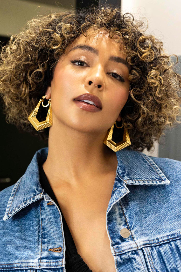 Sister Love Fly Girls – Simone I. Smith