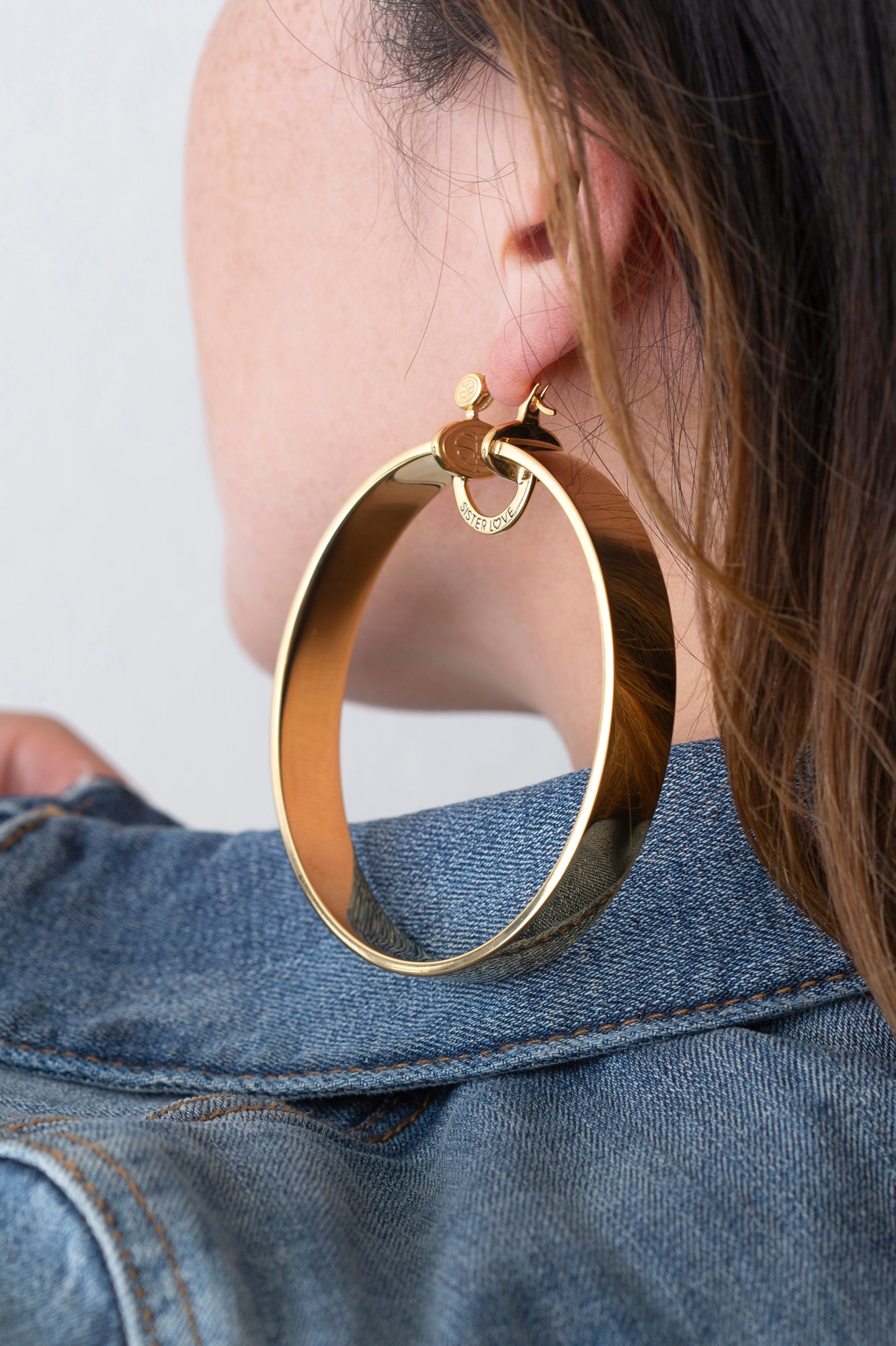 Sister Love Queen Hoops – Simone I. Smith