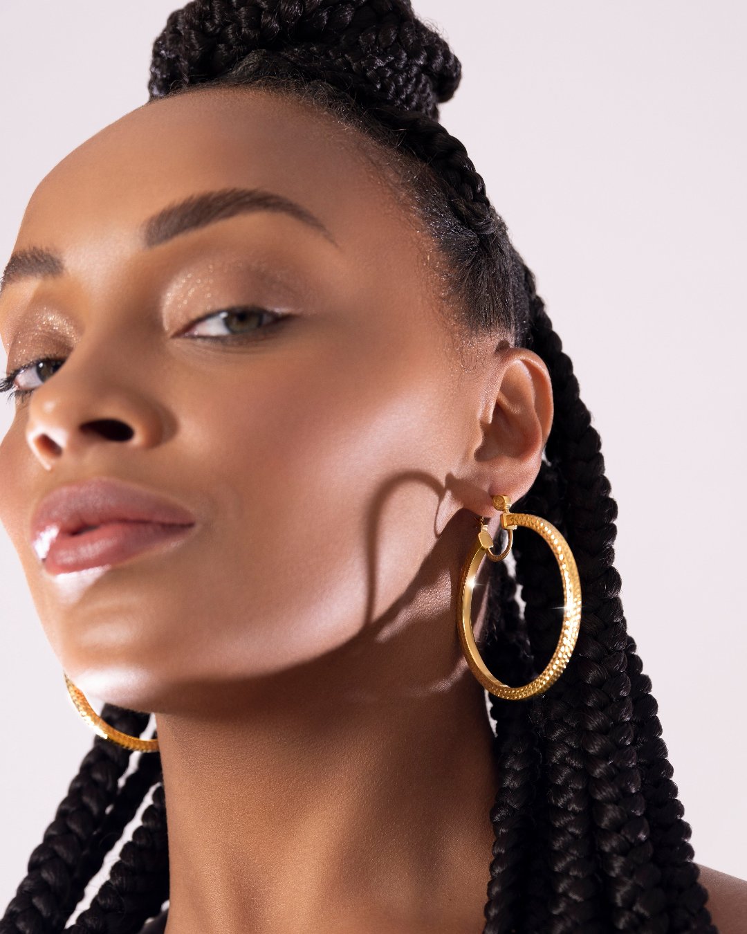 SIMONE I. SMITH HOOPS – Simone I. Smith